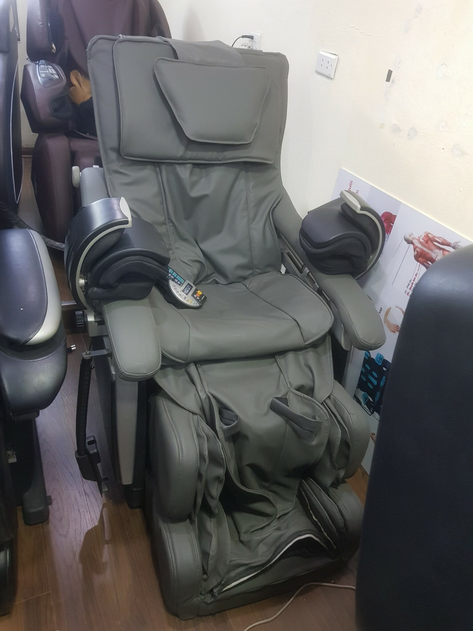 Ghế massage FAMINLY FMC 1800 Made in Japan thanh lý - Gia Dụng Việt ...